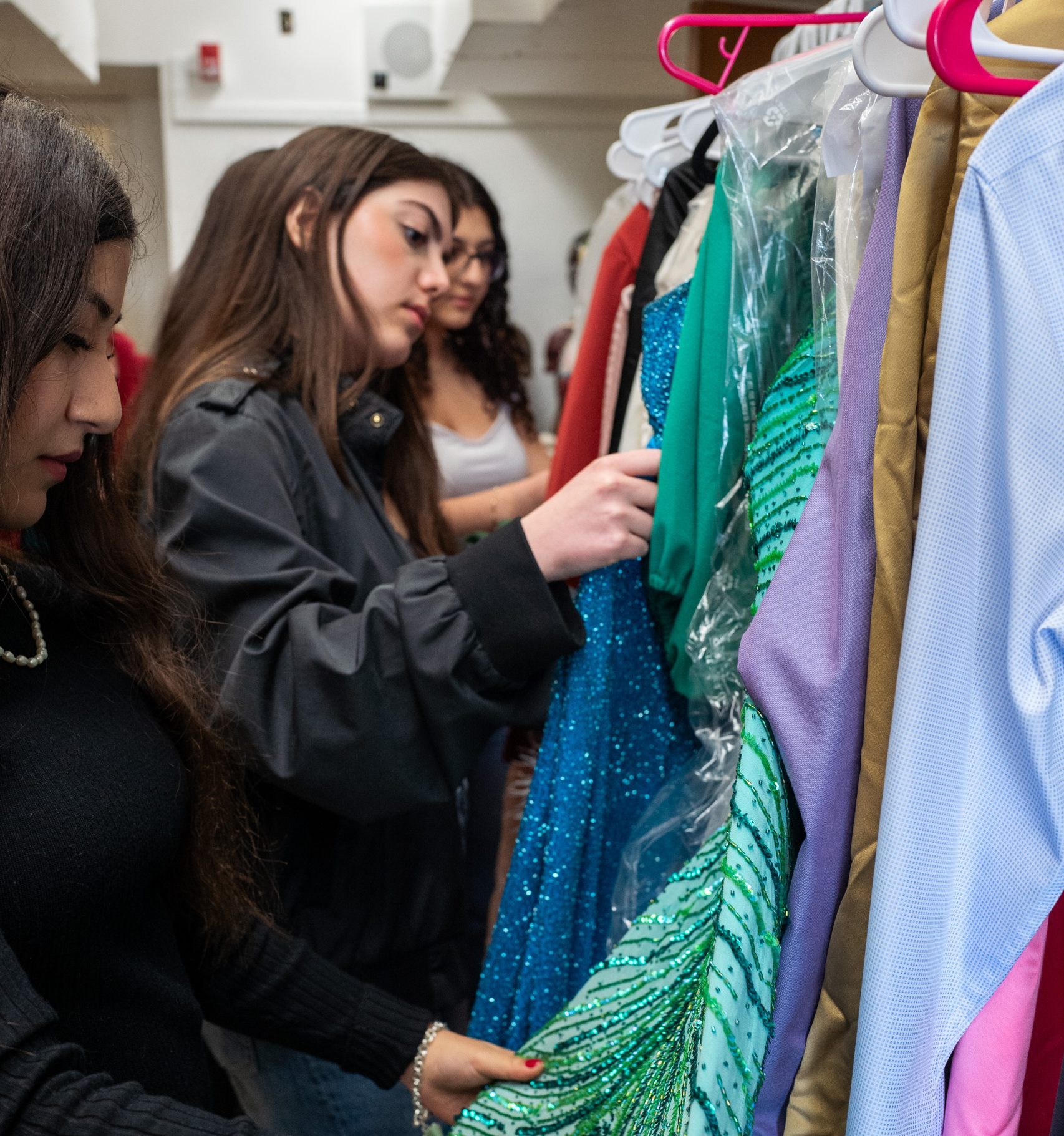 GHC Teacher and Students Create ‘Prom Closet’ Helping Seniors and the ...