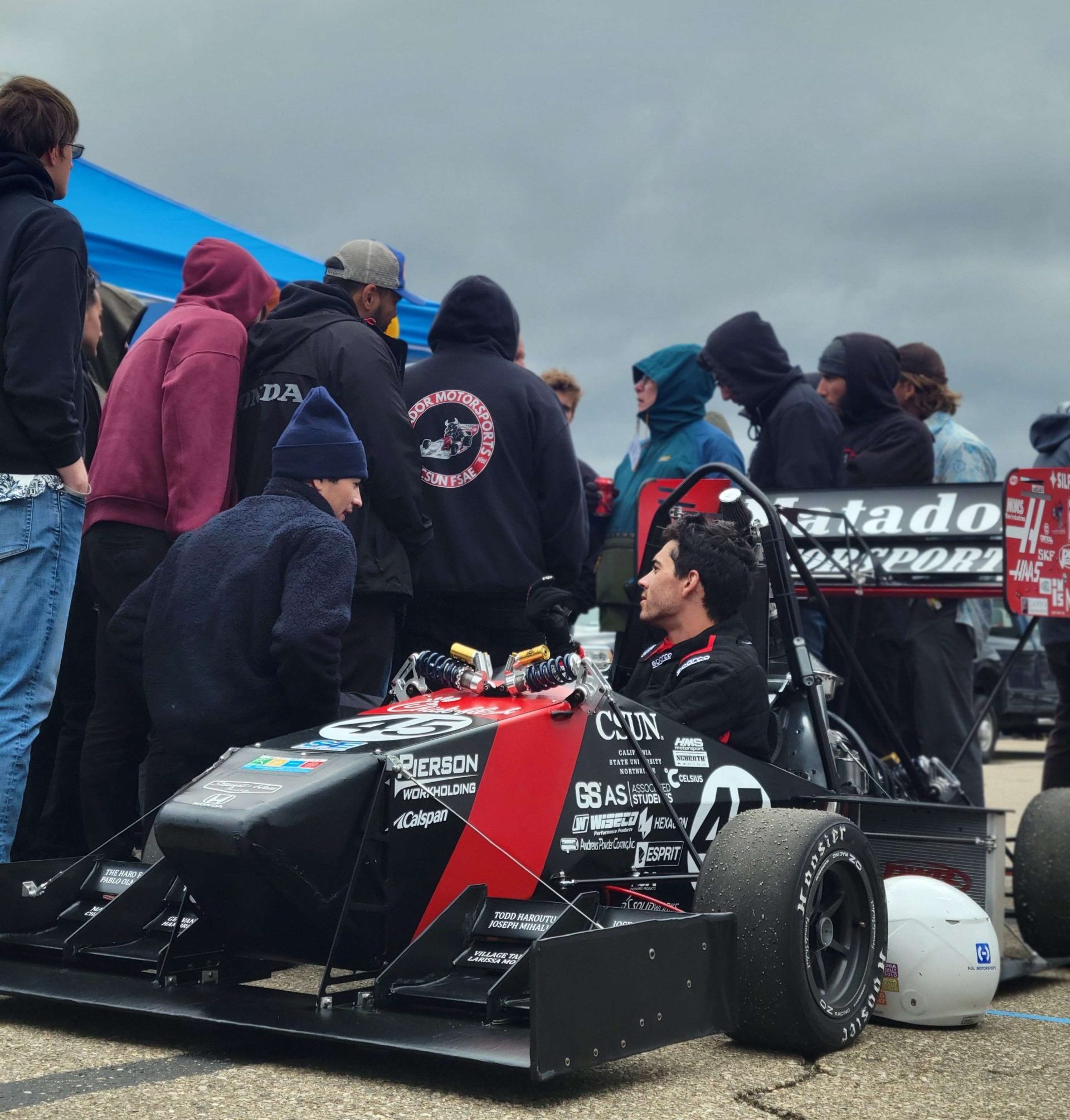 Los Estudiantes de Último Año de CSUN se Ubican como el Mejor Equipo ...