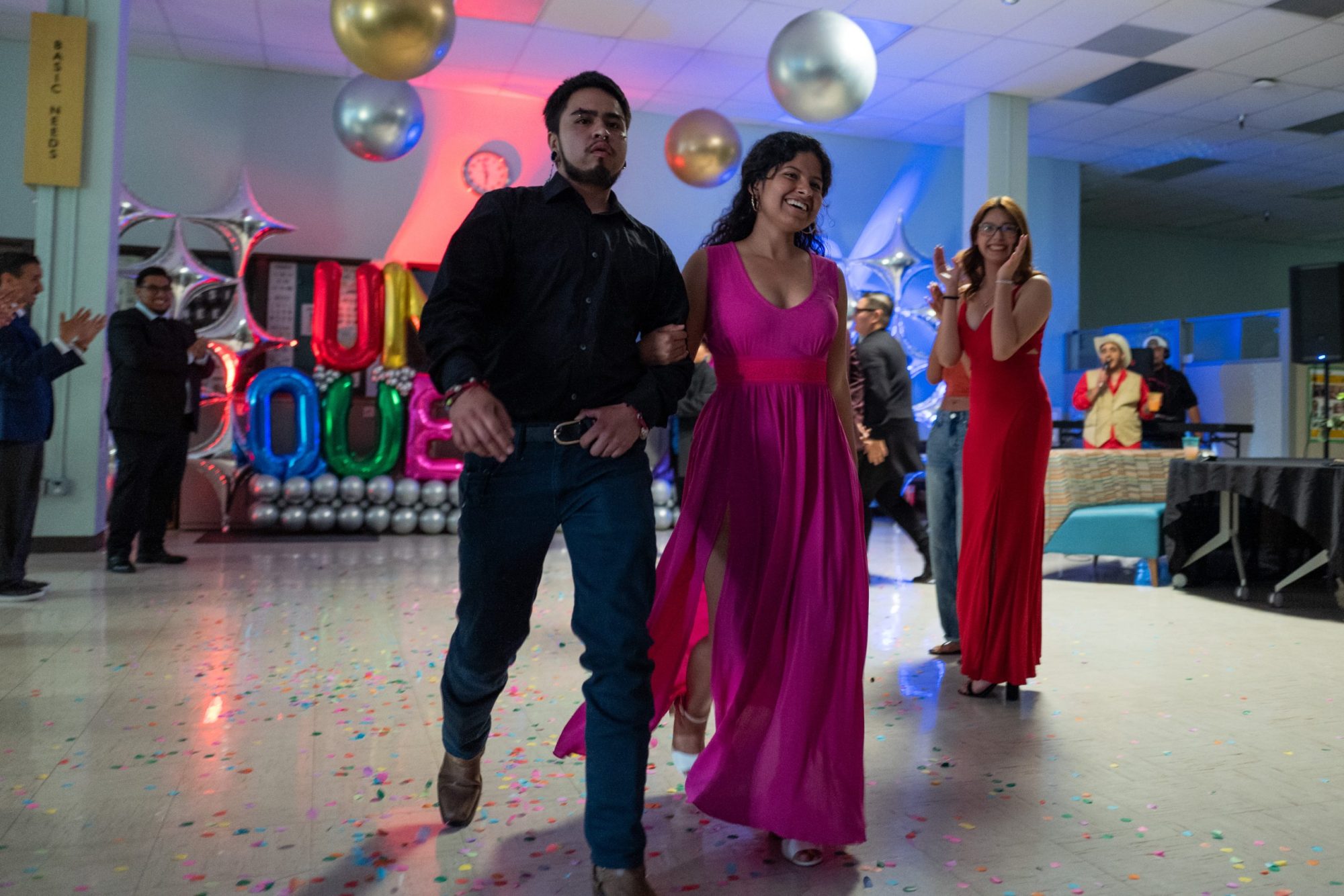 Hombre Trans de Van Nuys ‘Renueva’ Quinceañera para Expresar Su ...