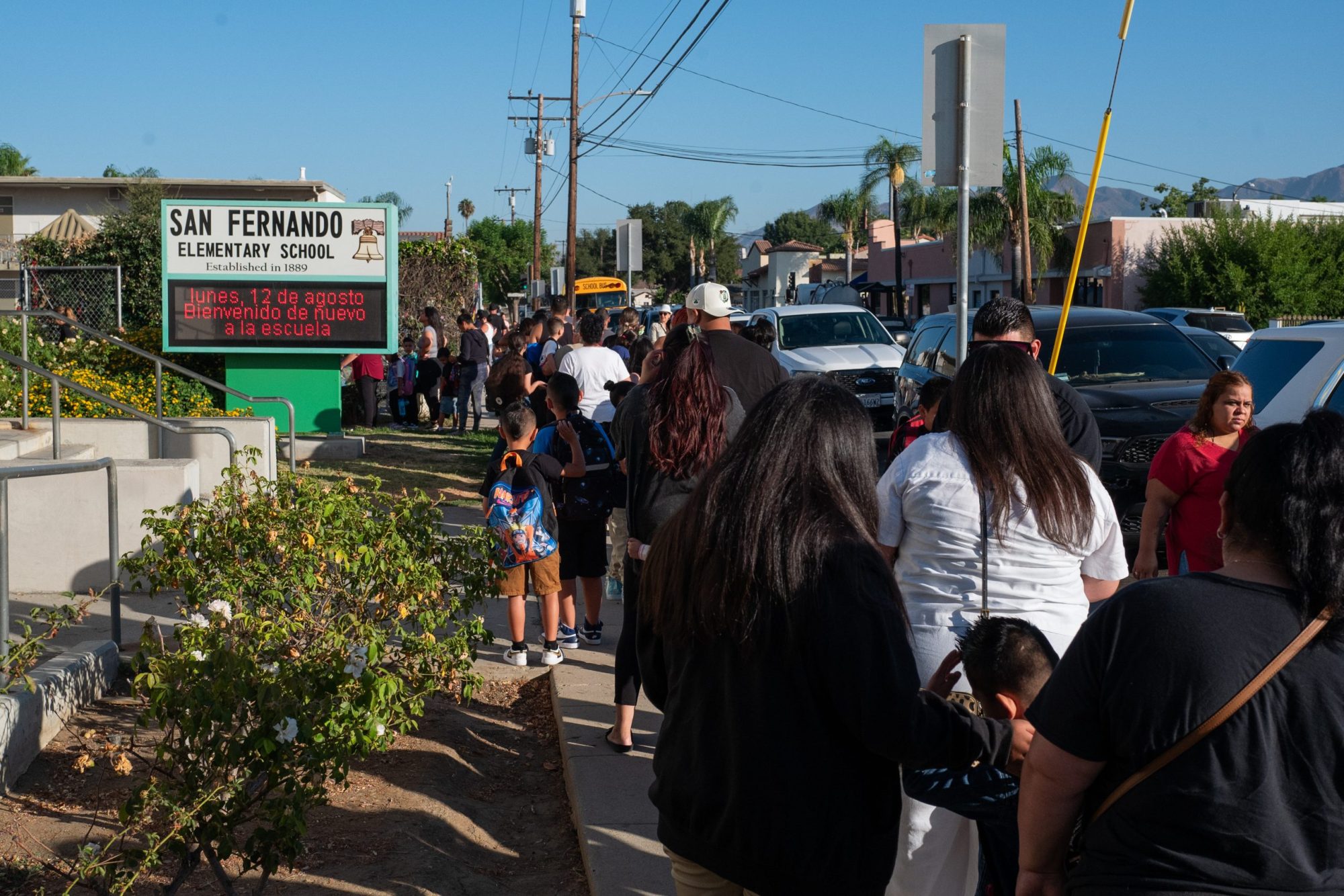 La Nuevo Directora de la Escuela Vista Middle School en Panorama City ...