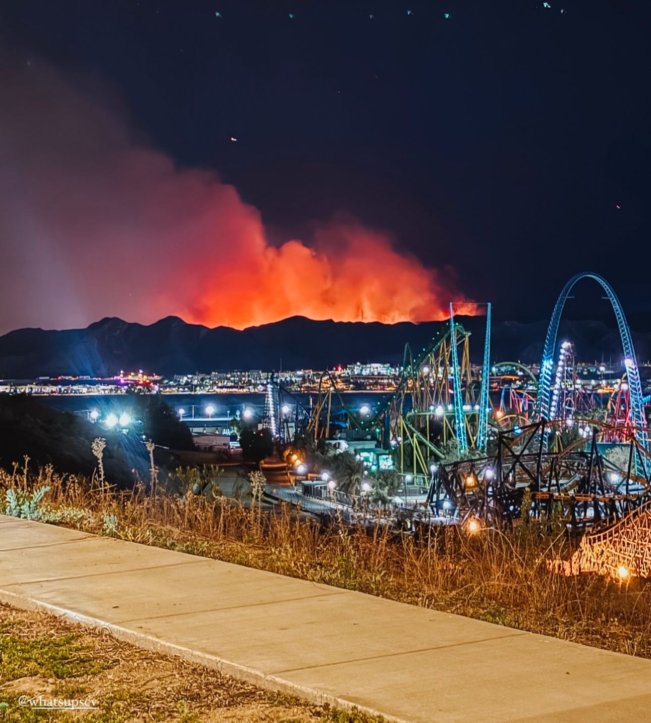 Hughes Fire Burns Over 10,000 Acres - The San Fernando Valley Sun