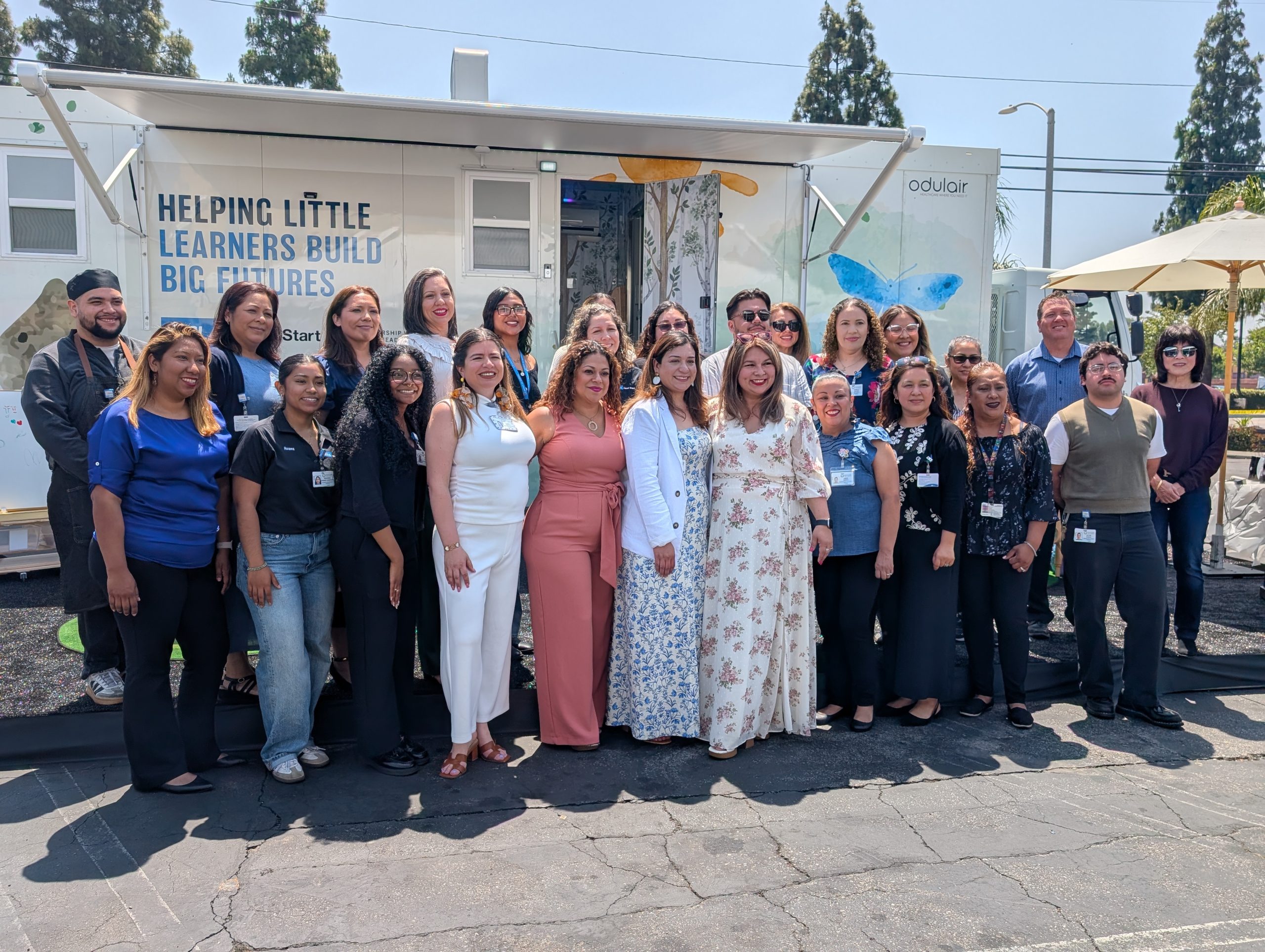 Nueva Unidad Móvil Trae UCLA Head Start sobre Ruedas a la Ciudad de San ...